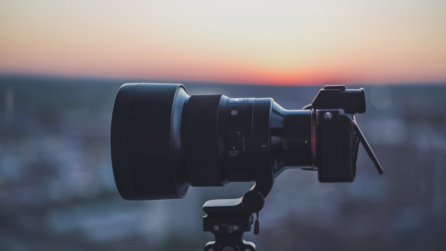 Sigma 105mm f/1.4 Art Review: Icelandic Landscapes – Lonely Speck